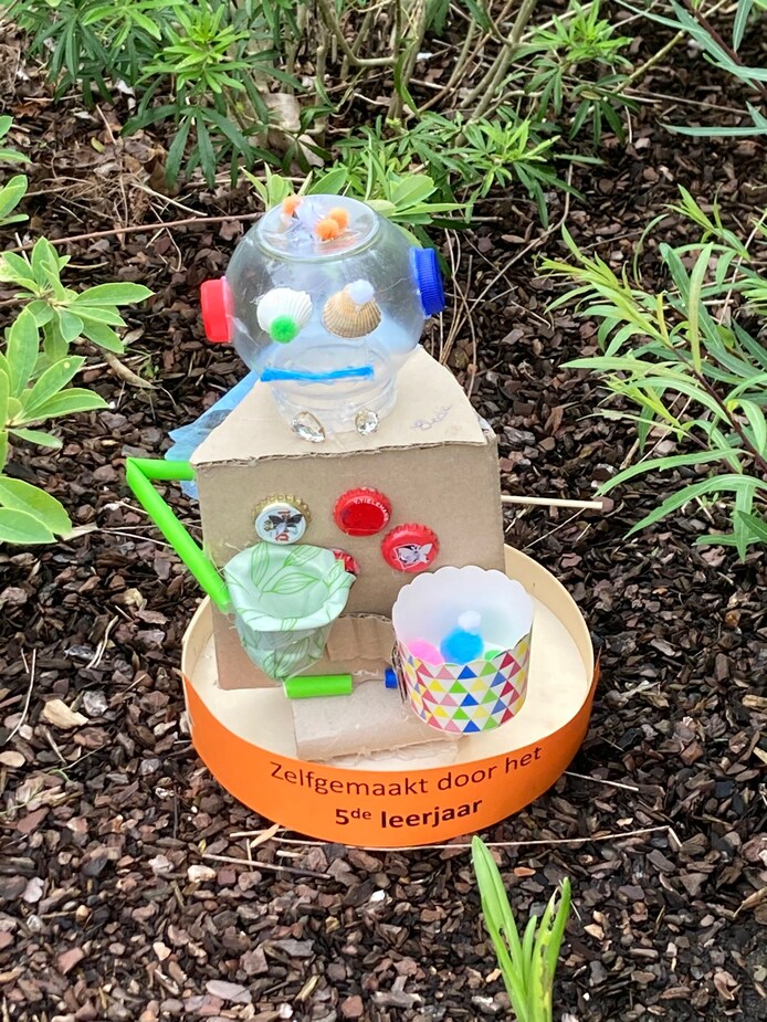 KIJK. Kinderen maken werkjes voor kunstroute in Kachtem | Izegem | hln.be