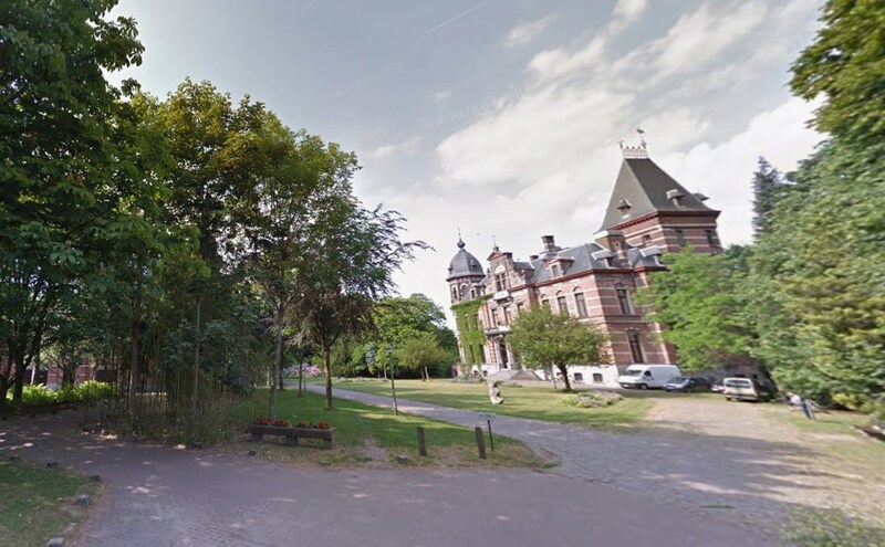 Man bestuurlijk aangehouden in Mariakerke: rolde in het gras en had ...