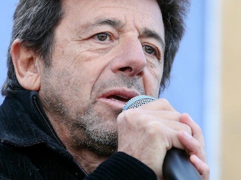 Franse zanger Patrick Bruel in verdenking gesteld voor verkrachting en ...