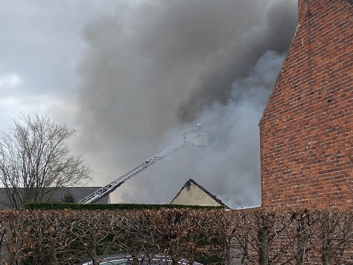 Marnix (60) ziet deel van levenswerk in vlammen opgaan in Brugge: “In ...