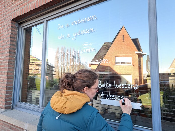 Weesgedichten zoeken Oudenaardse ramen: “Poëzie dichterbij brengen ...