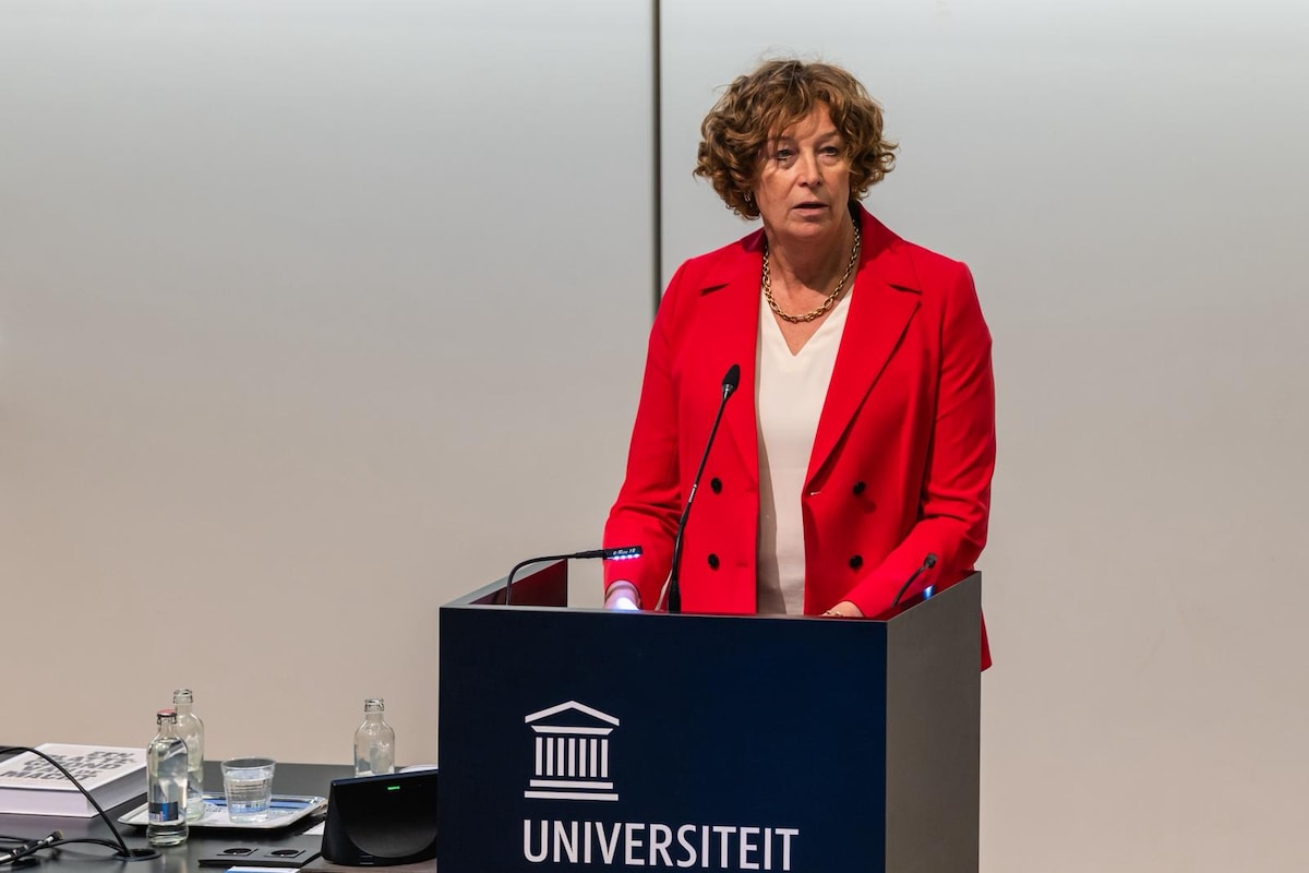 UGent-rector De Sutter in opspraak na verzonnen citaten in speech ...