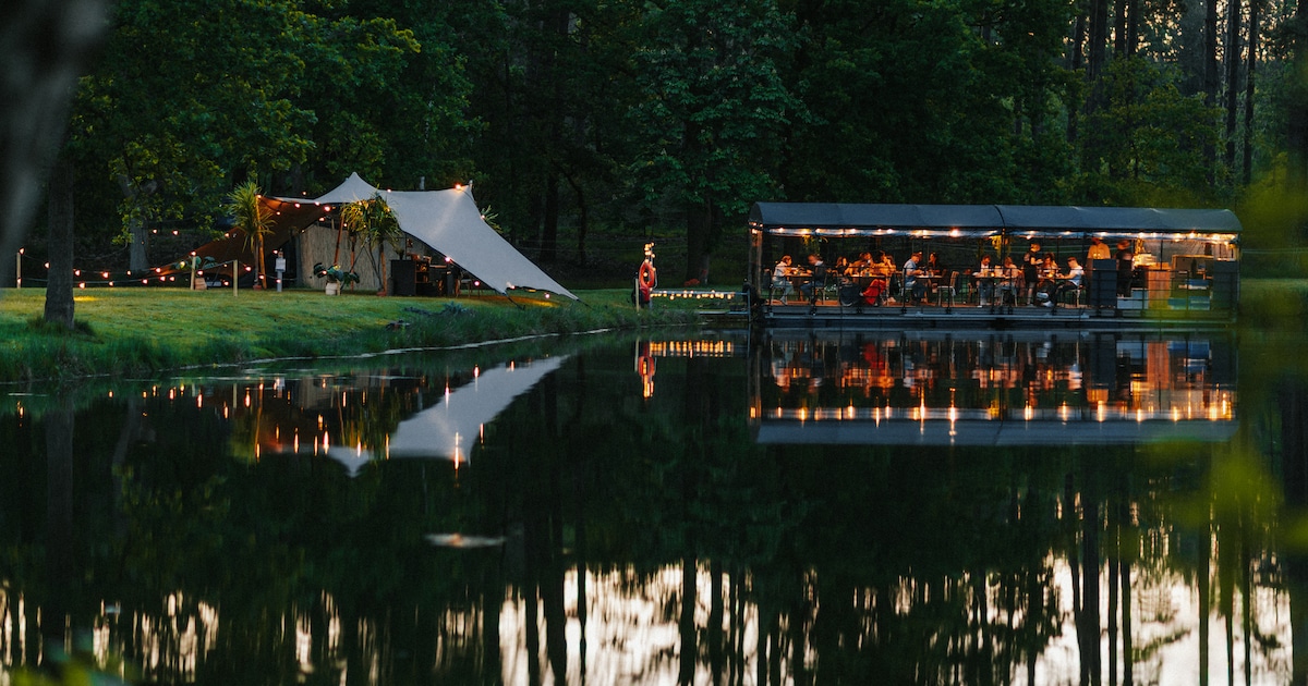 Drijvend restaurant ‘Dinner On The Lake’ komt deze zomer naar Laarne ...