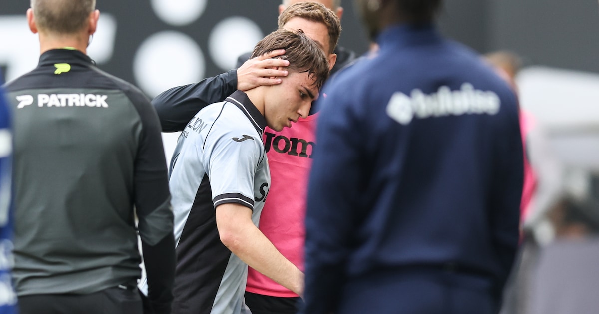 Anderlecht-spits Cvetkovic laat zich vangen door Van der Heyden en ...