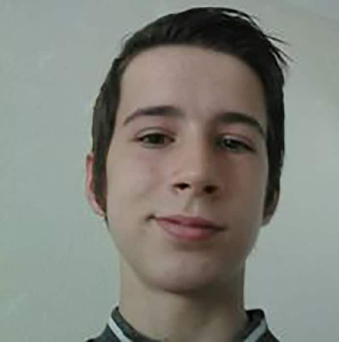 Waarom stak Jarod De Clerck drie keer in de borst van Leander? “Om te ...