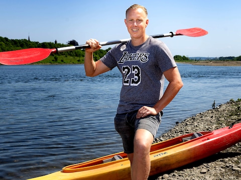 Koen (39) leeft twee maanden lang voor zijn kajaks, maar wat houdt hij ...