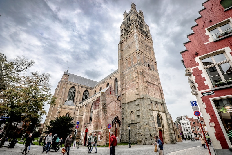 Kronen van klok dreigen te vallen, dus investeert Vlaanderen in Sint ...