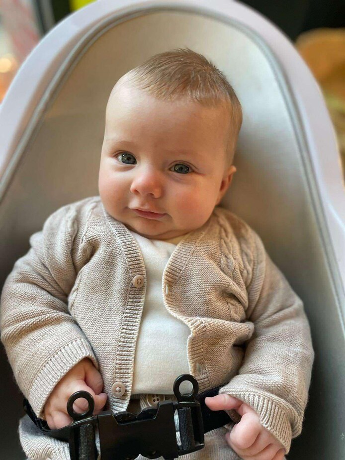Léon (drie maanden) sterft in armen van papa en mama: “We hebben nog ...