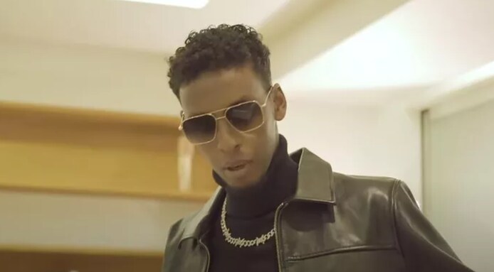 “Moordplan tegen controversiële rapper”: optreden van Yasin enkele uren ...