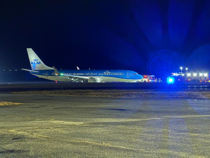 Vliegtuig van KLM maakt noodlanding in Noorwegen, hulpdiensten ter ...