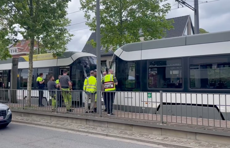 Twee zwaargewonden en zeven lichtgewonden bij botsing tussen trams in ...