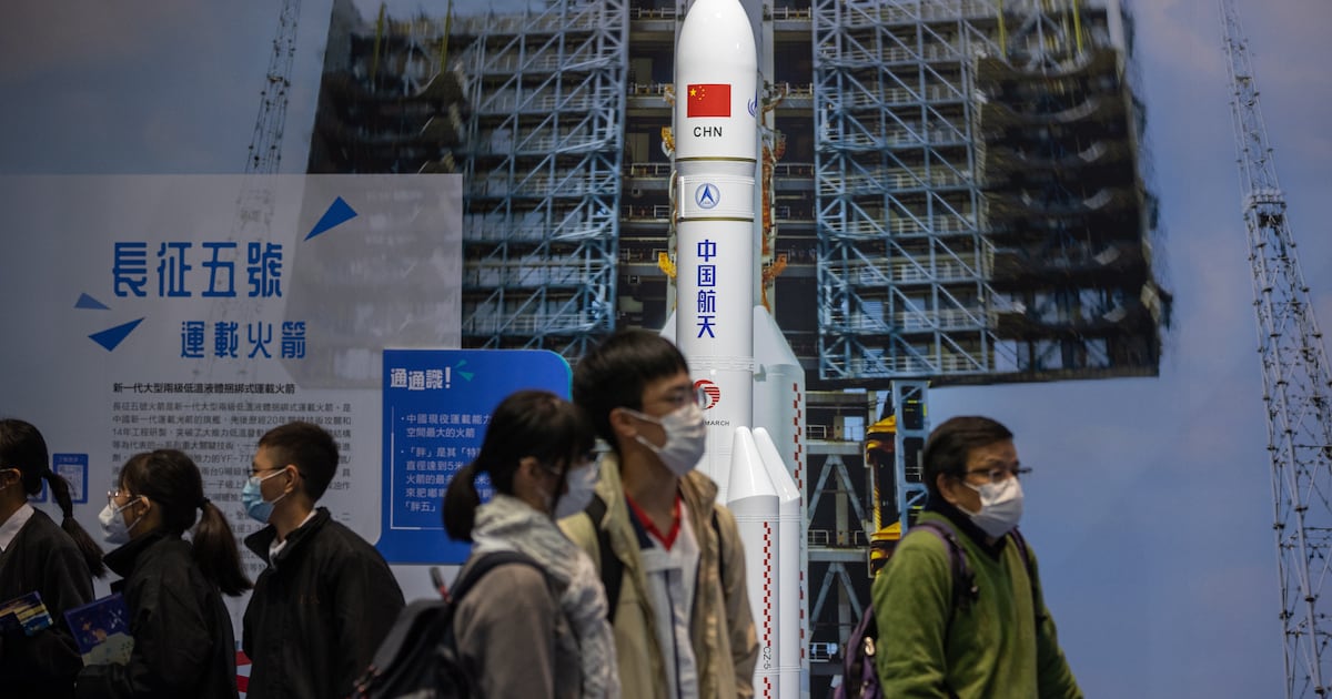 NASA-chef over nieuwe ruimterace: “Oppassen met Chinese ambities op de ...