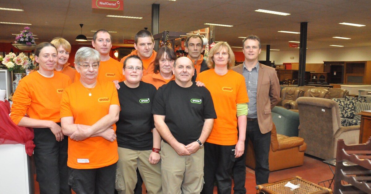 Kringloopwinkel heropent de deuren | Hamme | hln.be