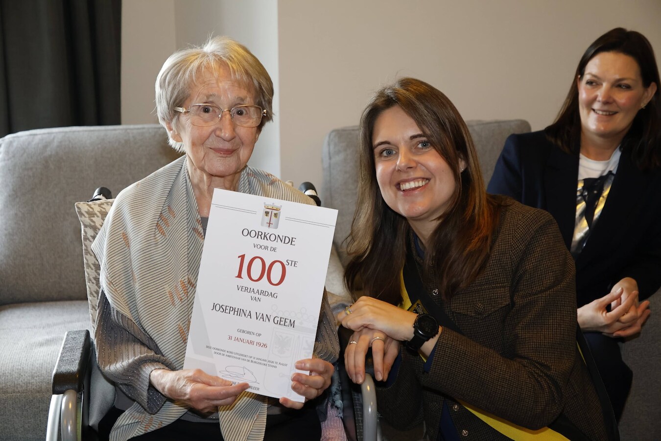 Dubbel feest in wzc De Gerstjens: zussen Denise (102) en Josée (100 ...