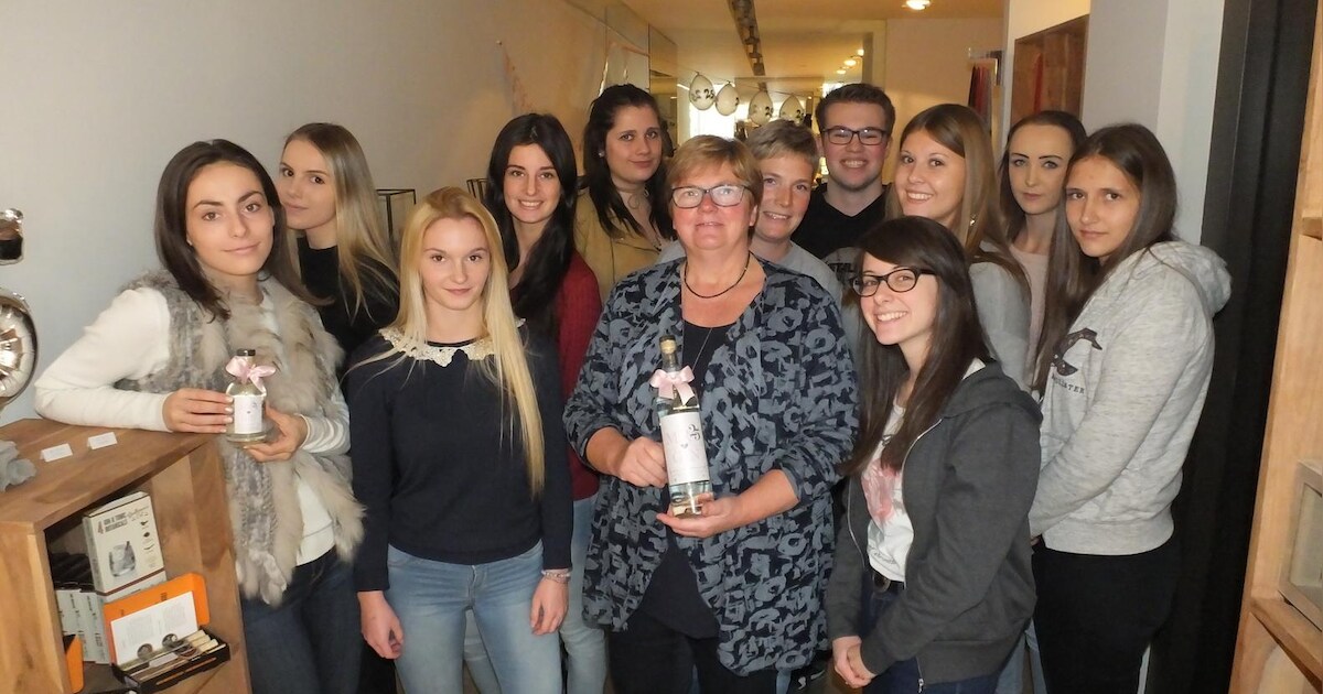 Marie-Rose begeleidt al kwarteeuw jonge ondernemers | Deinze | hln.be