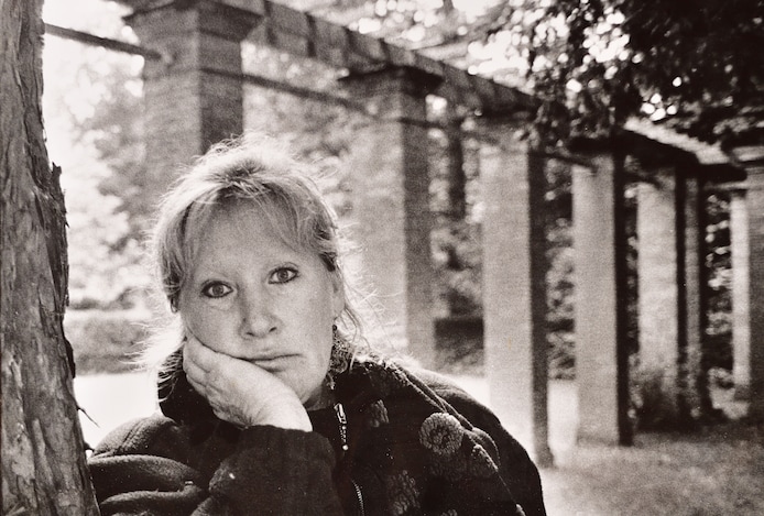 Thea Buuron (1948-2024) uitte zich via de fotografie, ze bleef in ...