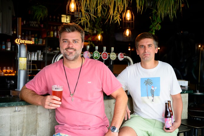 Bar aan ‘t Spoor zoekt overnemer: huidige uitbaters willen na zes en ...