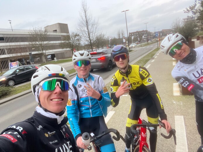 “Droom die uitkwam”: junior Maurits Baart (16) kruipt in het achterwiel ...