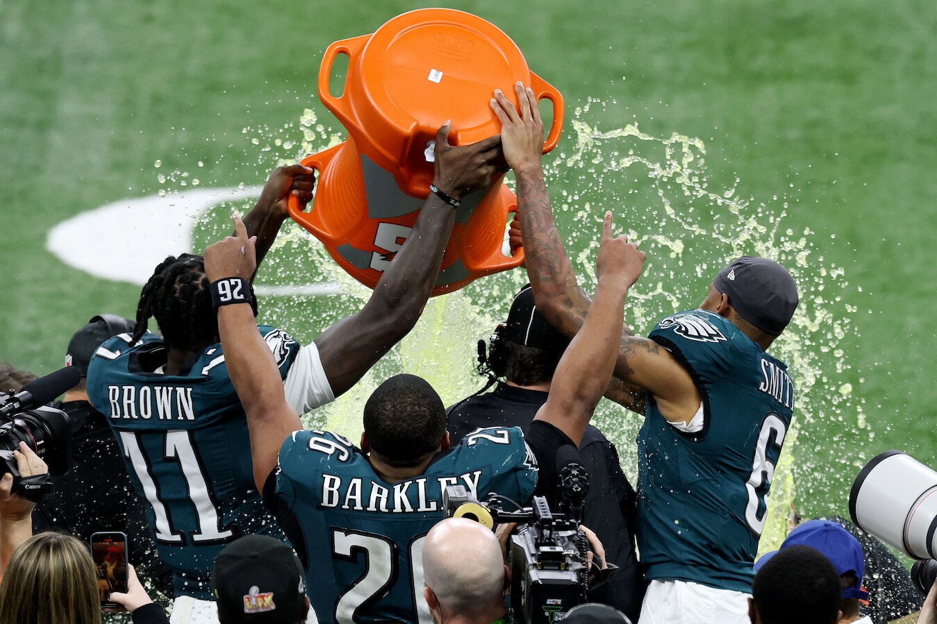 Ook Messi & co waren getuige: oppermachtige Philadelphia Eagles kloppen ...