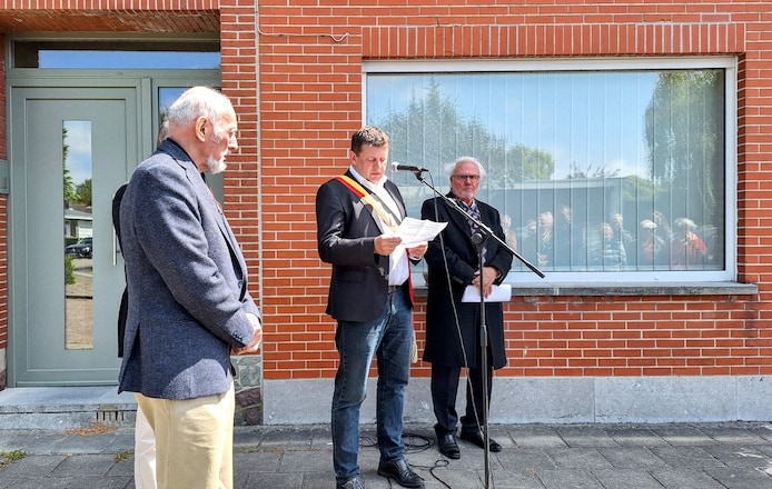 Oostende onthult acht nieuwe struikelstenen: “Het zijn verhalen die we ...