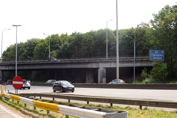 Brug boven E40 in Bertem wordt volledig vernieuwd, werken starten ...