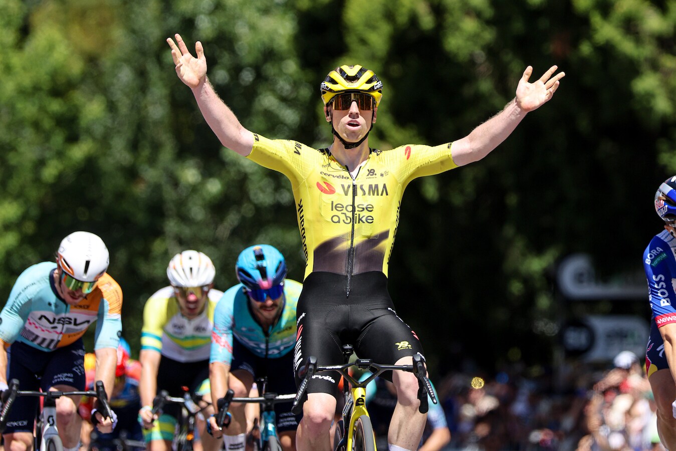 Matthew Brennan vervangt grieperige Wout van Aert als kopman bij Visma ...