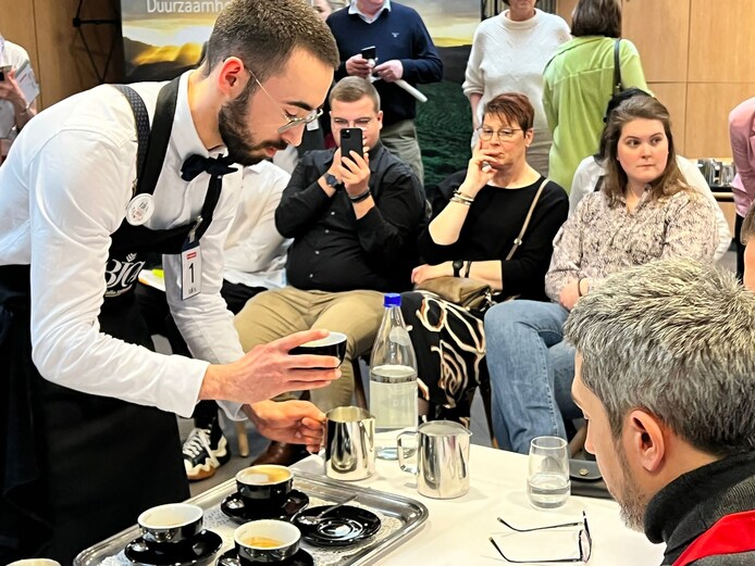Jonge barista’s strijden om hoofdprijs in hotelschool Ter Groene Poorte ...