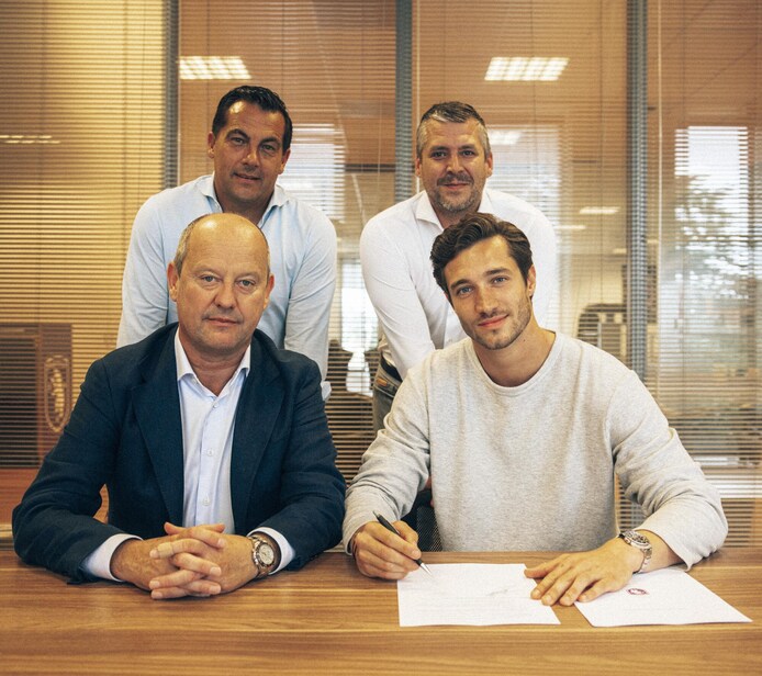 Daar is Beerschots achtste zomeraanwinst: Hervé Matthys tekent voor twee jaar | Sport in de ...