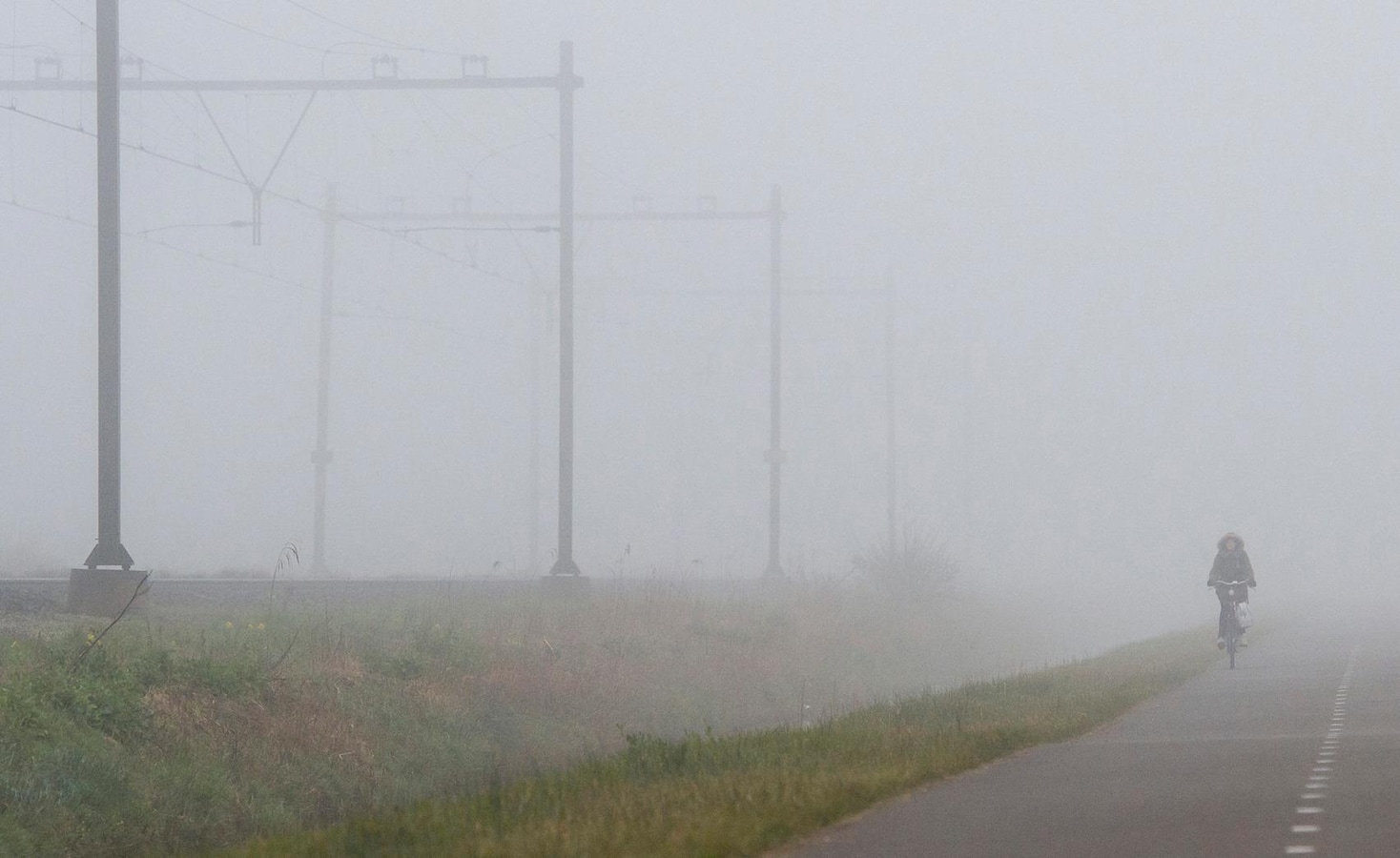 Zon en lokaal nevel of mist in Temse in de ochtend | Foto | hln.be