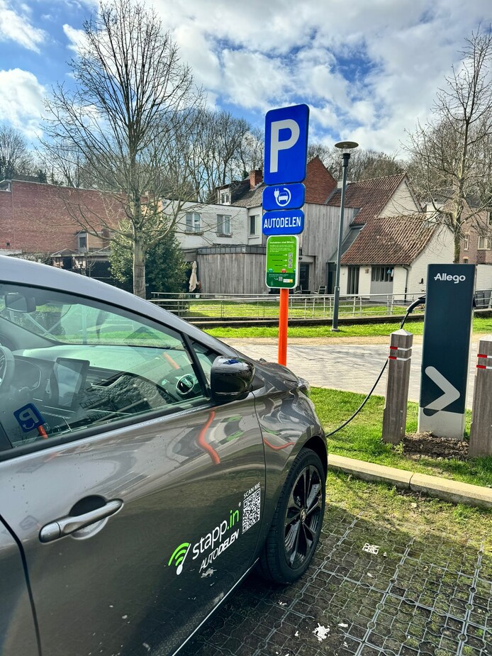 Bilzenaren kunnen voortaan autodelen met Stapp.in | Bilzen | hln.be