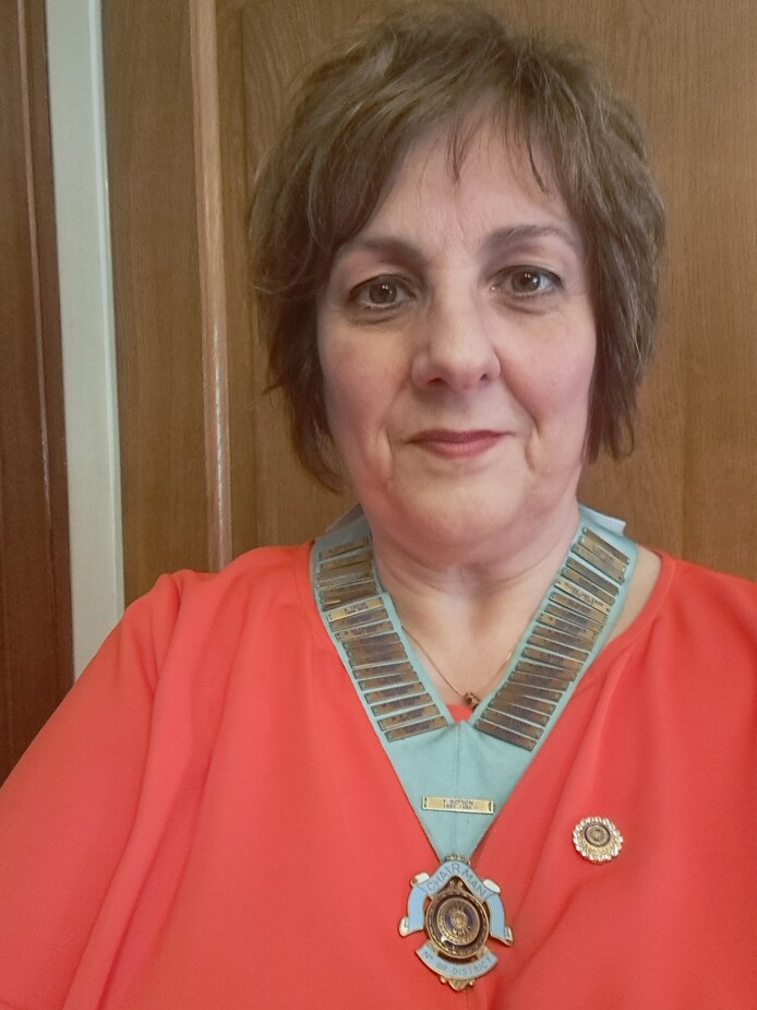 Wanda Bellemans is derde Ninoofse Inner Wheel-gouverneur in 40-jarig ...