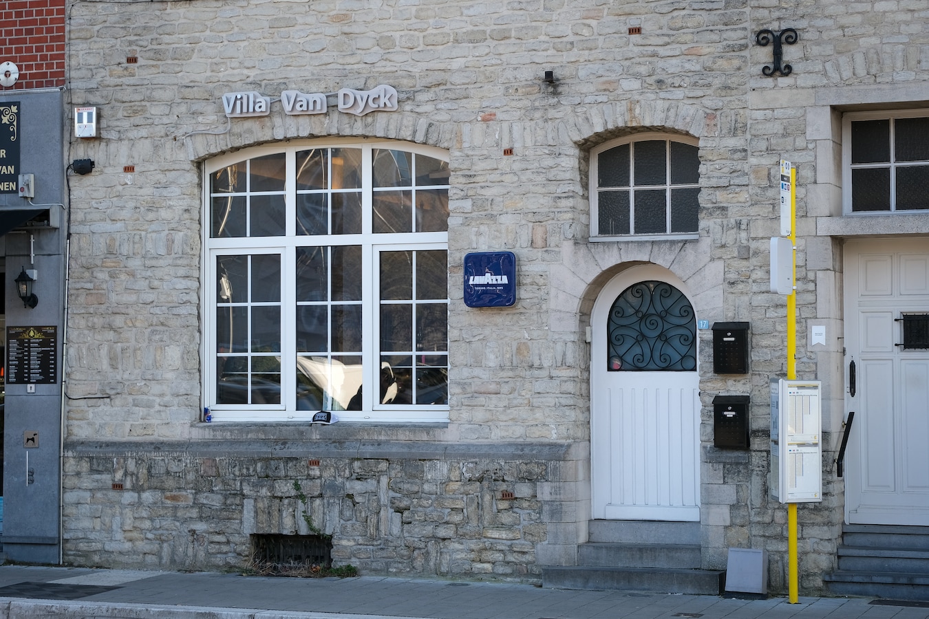 NET OPEN. Na koffiebar Boefkix opent Behrad (38) nu ook Villa Van Dyck: “Traditionele Belgische ...