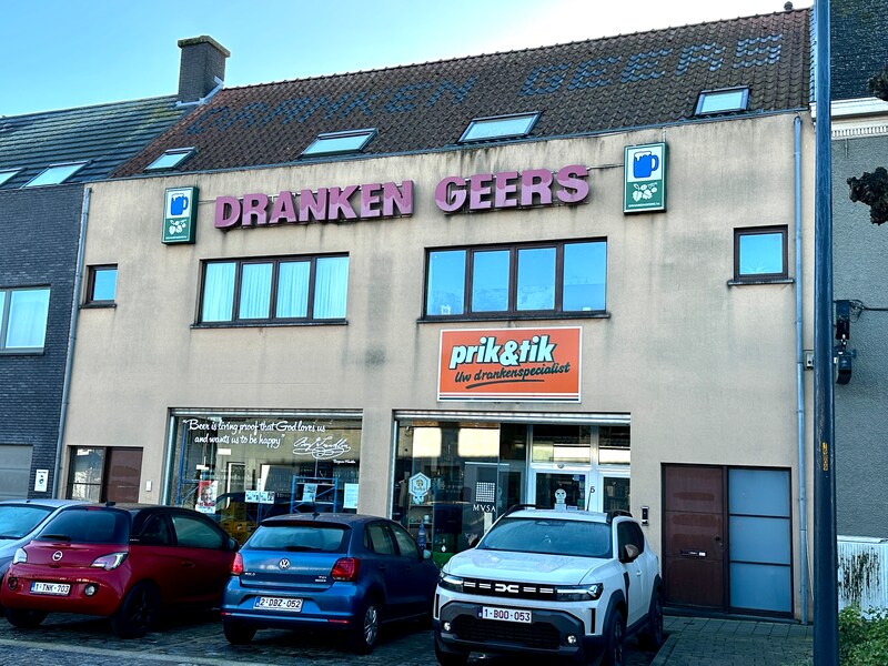 Dranken Geers viert 250 jaar familiegeschiedenis in Oostakker en wint ...