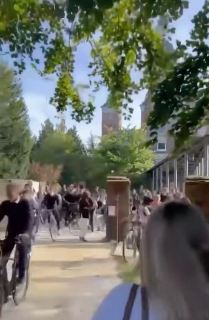 Leerkrachten van SUI uiten ontevredenheid en staken: “Vanaf maandag ...