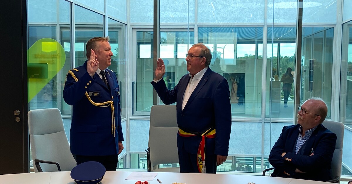 Tom De Gent (51) legt eed af als nieuwe korpschef van Politiezone Noord ...