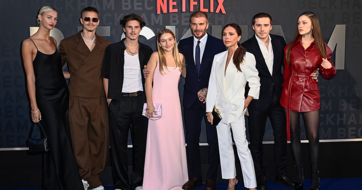 IN BEELD. Rode loper van ‘Beckham’: David en Victoria vergezeld door ...