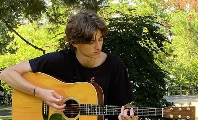 Suri Cruise steekt liefde niet meer weg: dit is Toby Cohen, haar ...