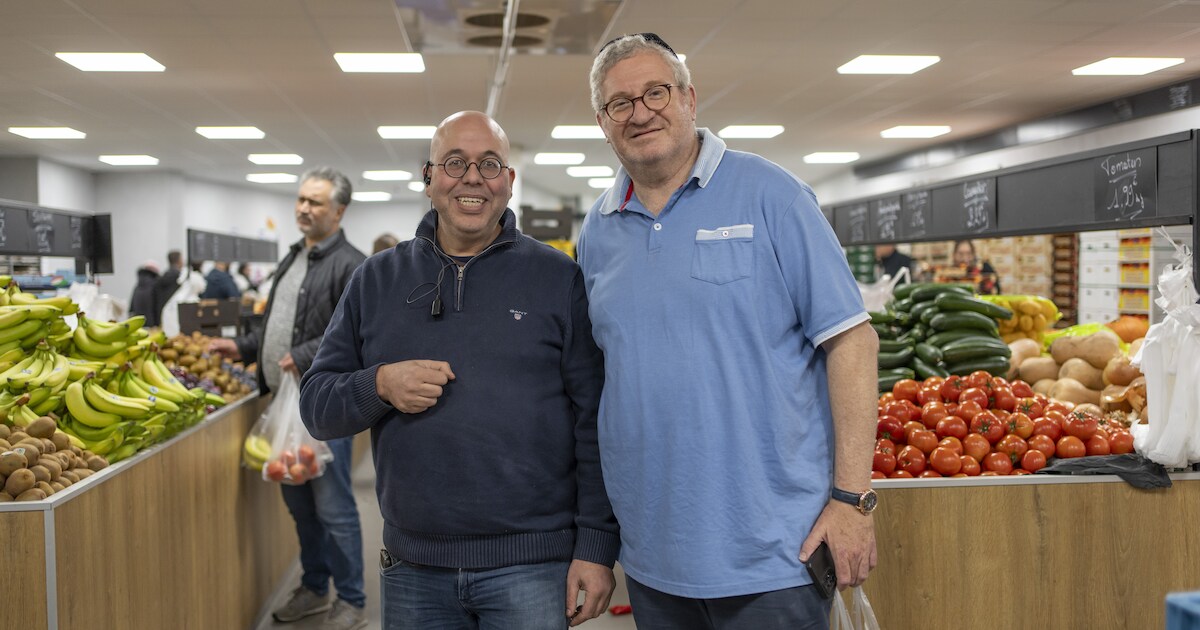 Keppeltjes, petjes en sluiers, in de winkel van Mohammed komt iederéén ...