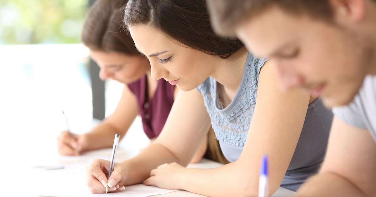 Staking op maandag: Emmaus schakelt over op afstandsonderwijs | Aalter ...