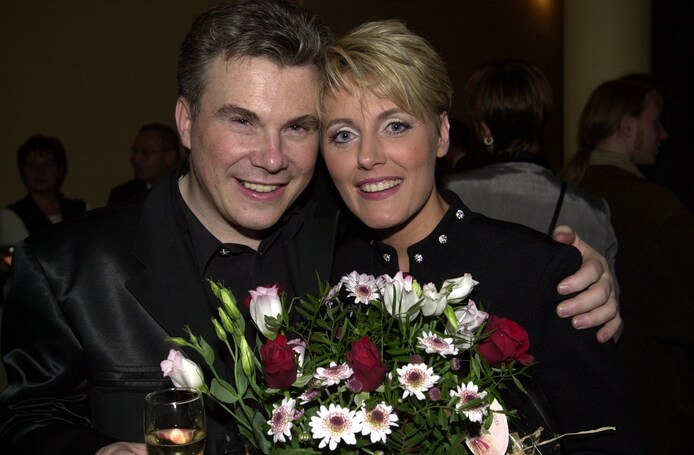 Het liefdesparcours van Dana Winner: “Marc en ik houden onze relatie ...