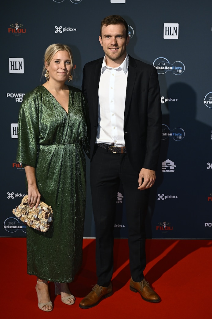 Glamour op stijlrijke rode loper van de Kristallen Fiets | De ...