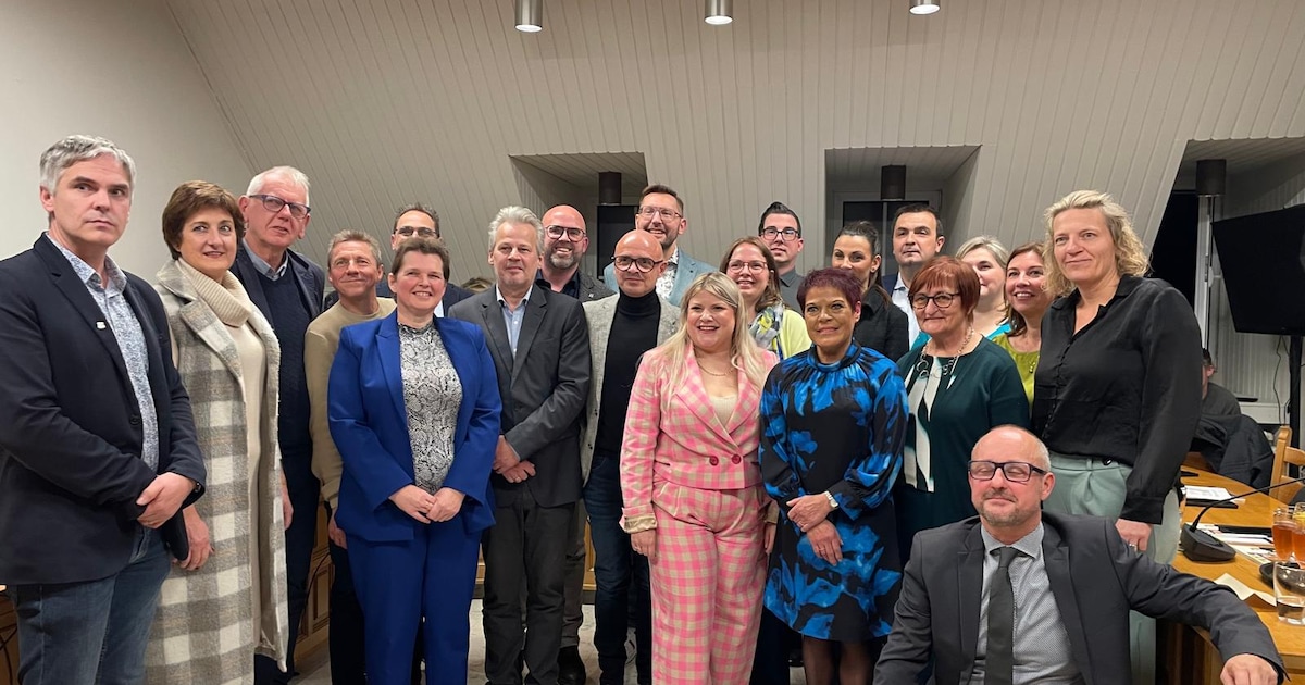 Nieuw bestuur en gemeenteraadsleden leggen eed af in Begijnendijk ...