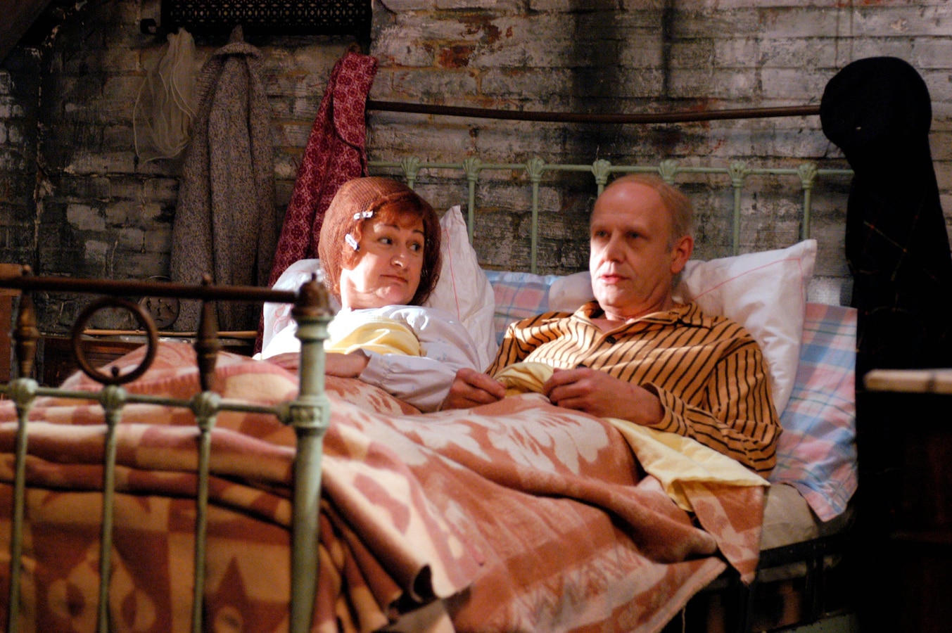 Carry Goossens over eenzame jeugd: “Op mijn 12de hebben mijn ouders me ...