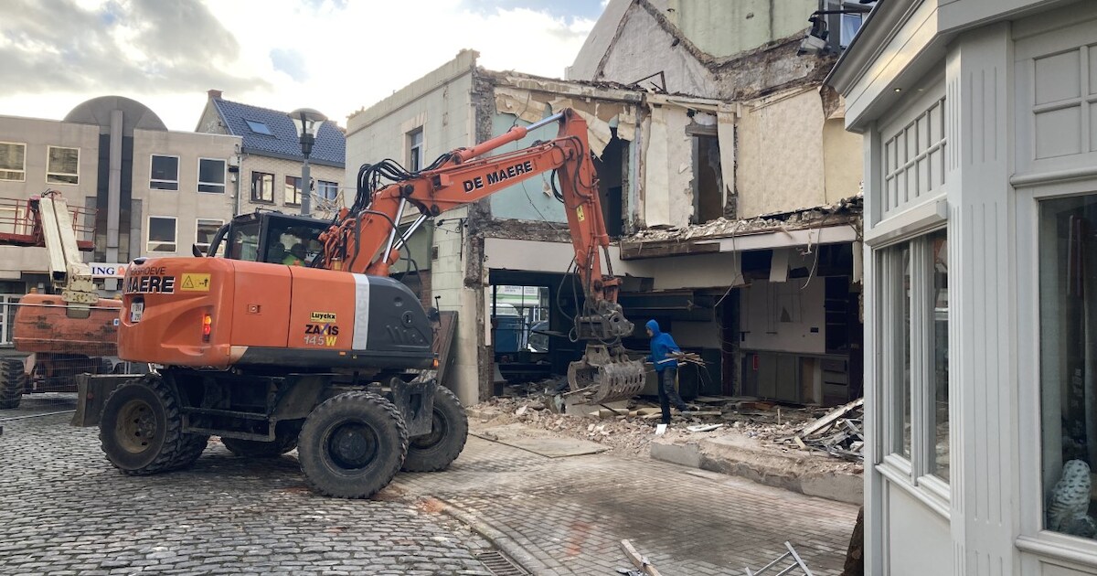Sloophamer velt voormalig café De Teste: “We waren soms de biechtvaders ...