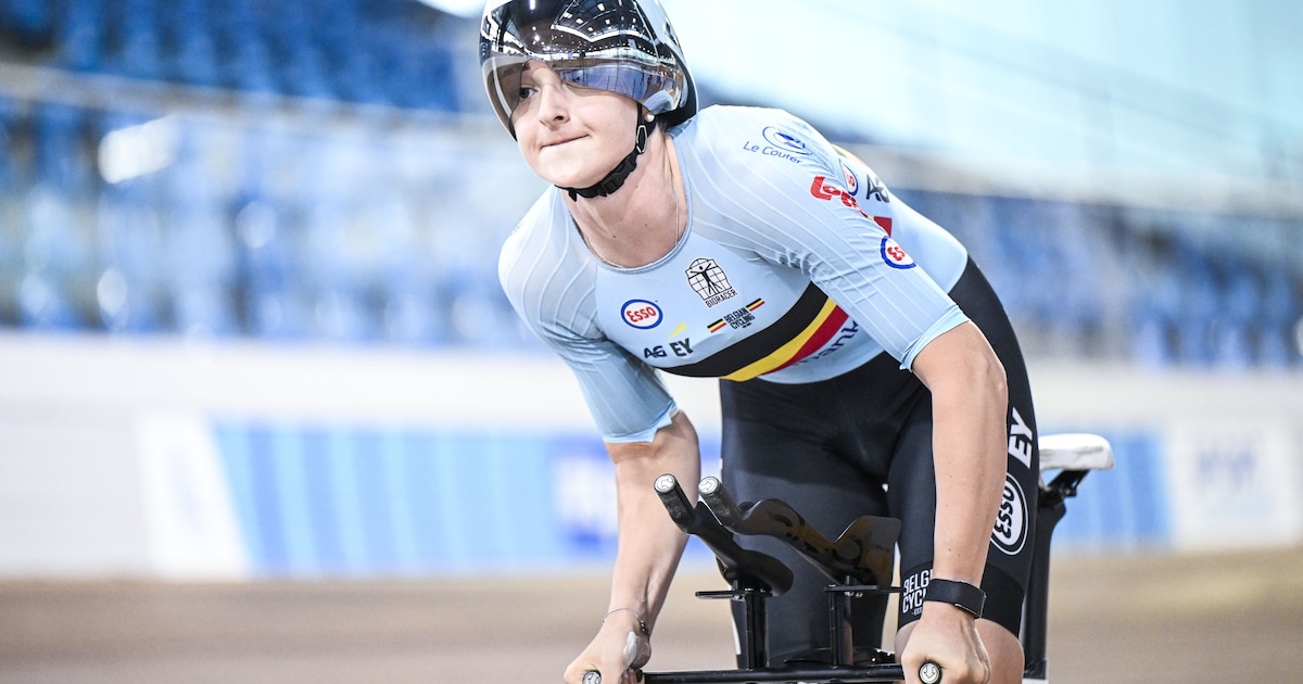 WK-piste. Marith Vanhove neemt het in de scratch op tegen Lorena Wiebes ...