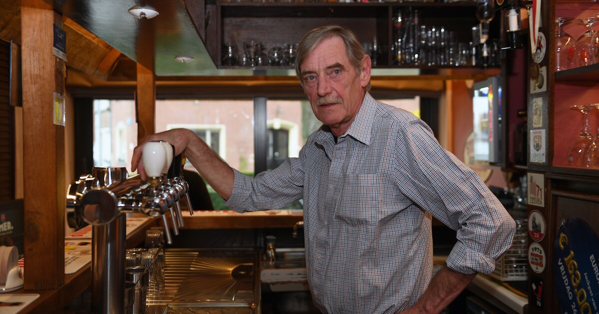 Leuven neemt zaterdag afscheid van cafébaas Willy Heps (69): “Ik sluit ...