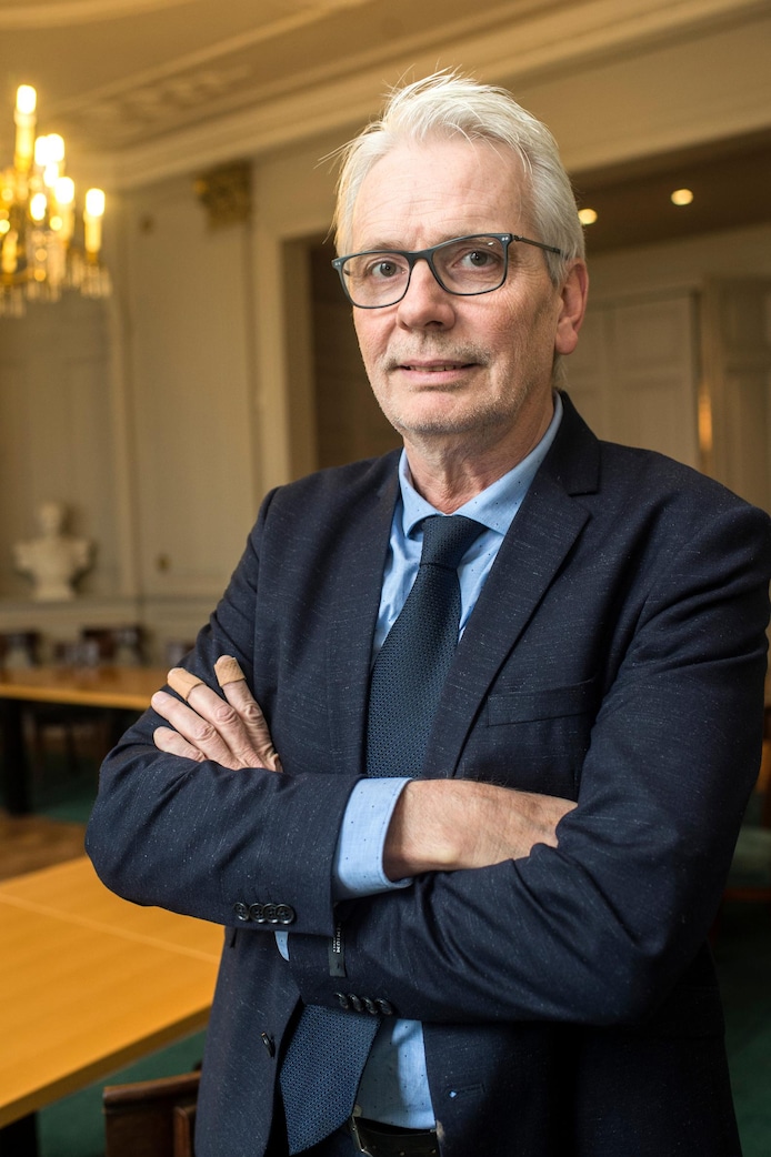 Jan De Haes legt eed af als gedeputeerde | Heist-Op-Den-Berg | hln.be