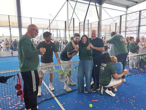 Drie wereldrecords verbroken tijdens 48 uur durend padelfeest voor het ...