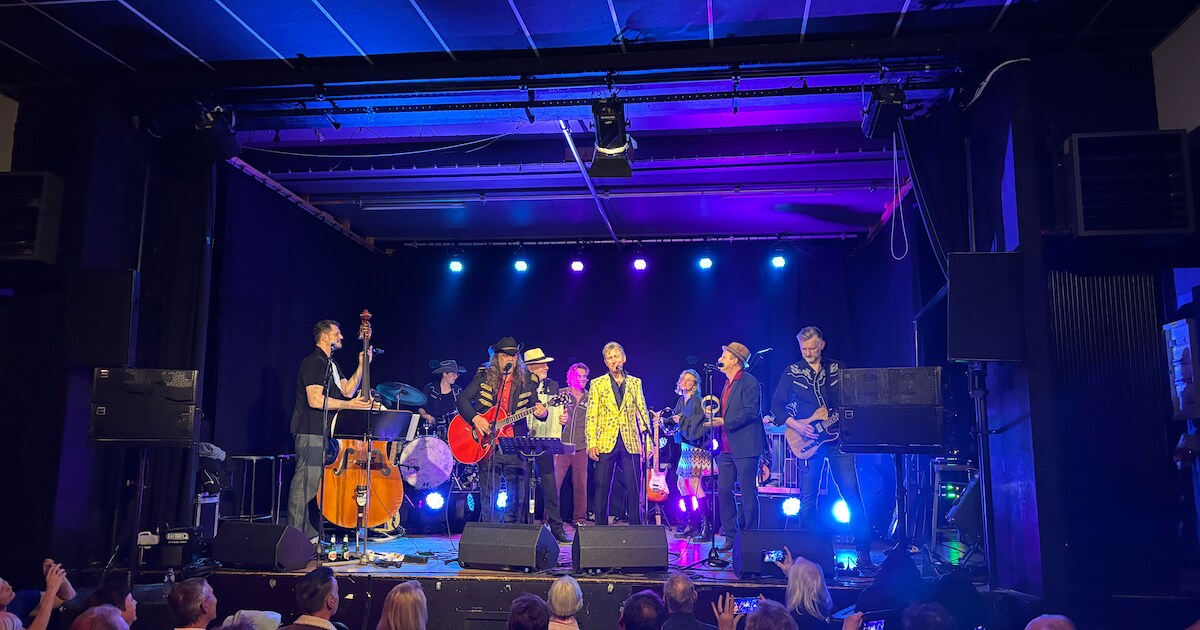 Johnny Trash vierde sweet sixteen met ‘trompet Lotti’: “Ik kijk al uit ...