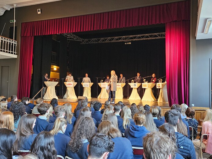 Sint-Ursula houdt verkiezingsdebat: “Leerlingen waren meer gematigd op ...